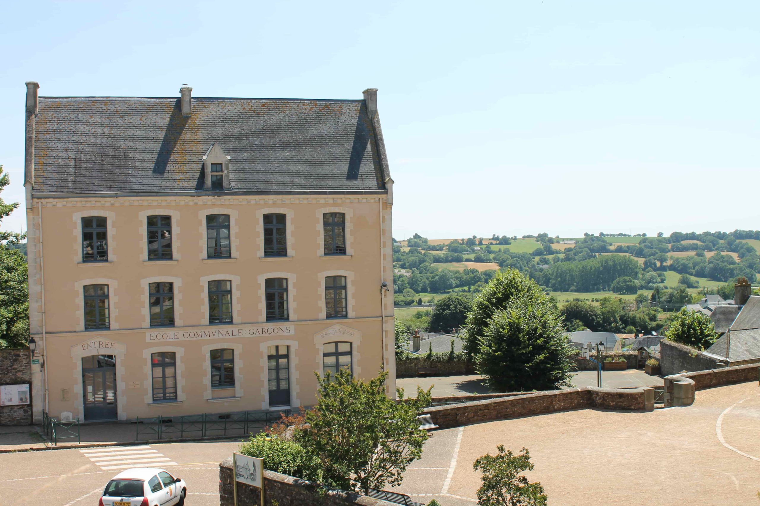 Emission école primaire du château de Sillé- juillet 2023 - Fréquence Sillé